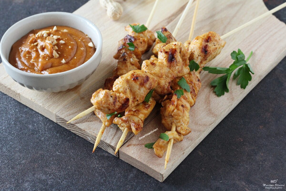 Satay di pollo con salsa di arachidi - Le Ricette di Libellula