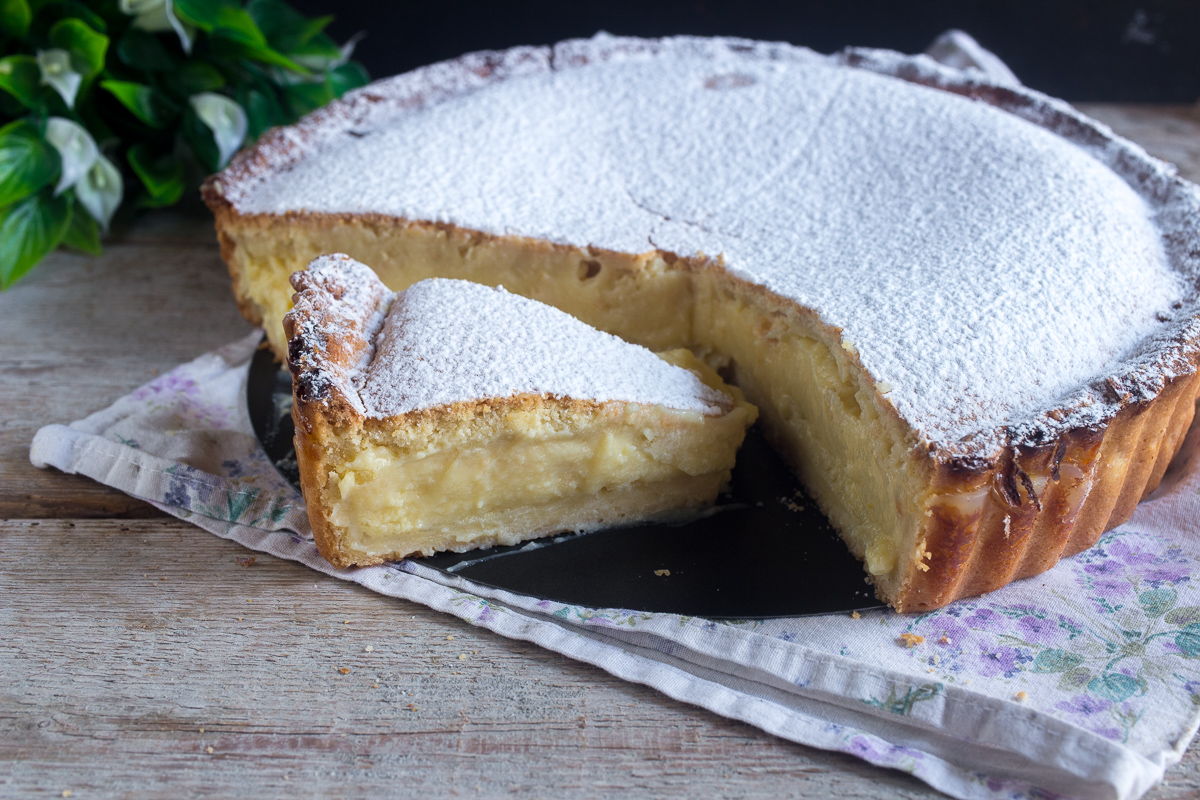 TORTA PASTICCIOTTO DOLCE CON PASTA FROLLA E FARCITA CON TANTA CREMA ...