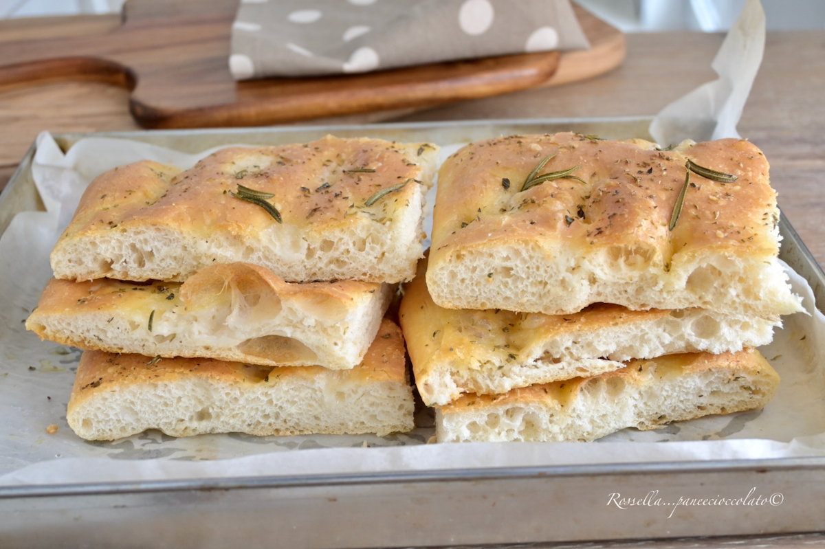 FOCACCIA al LATTE - Rossella... pane e cioccolato