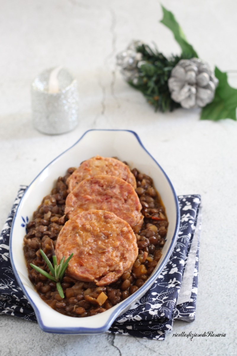 Lenticchie con cotechino - Ricetta veloce | ricettesfiziosedirosaria