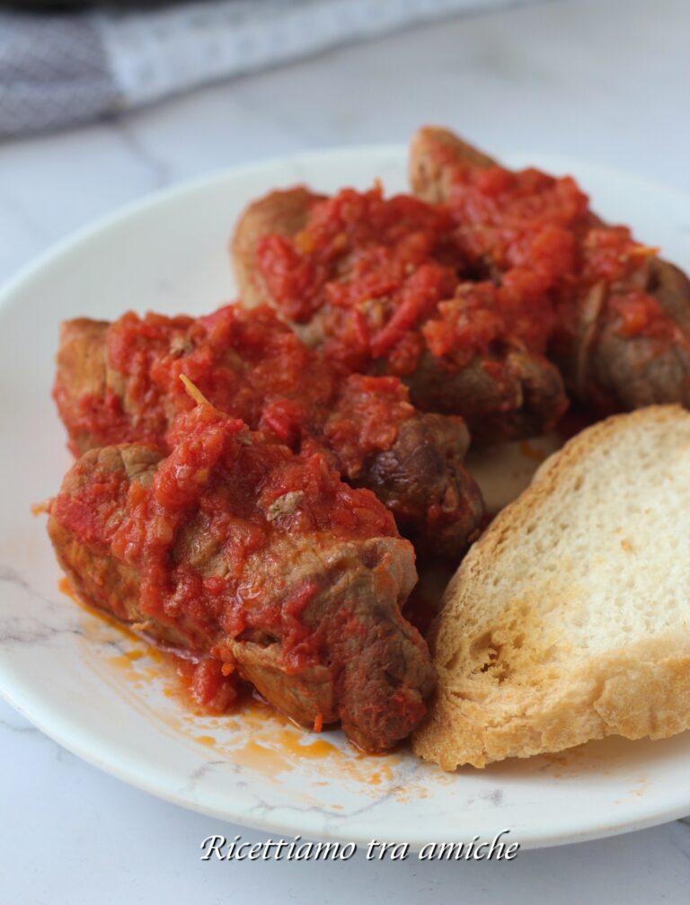 Braciole di vitello al sugo - Ricettiamo con Raffy