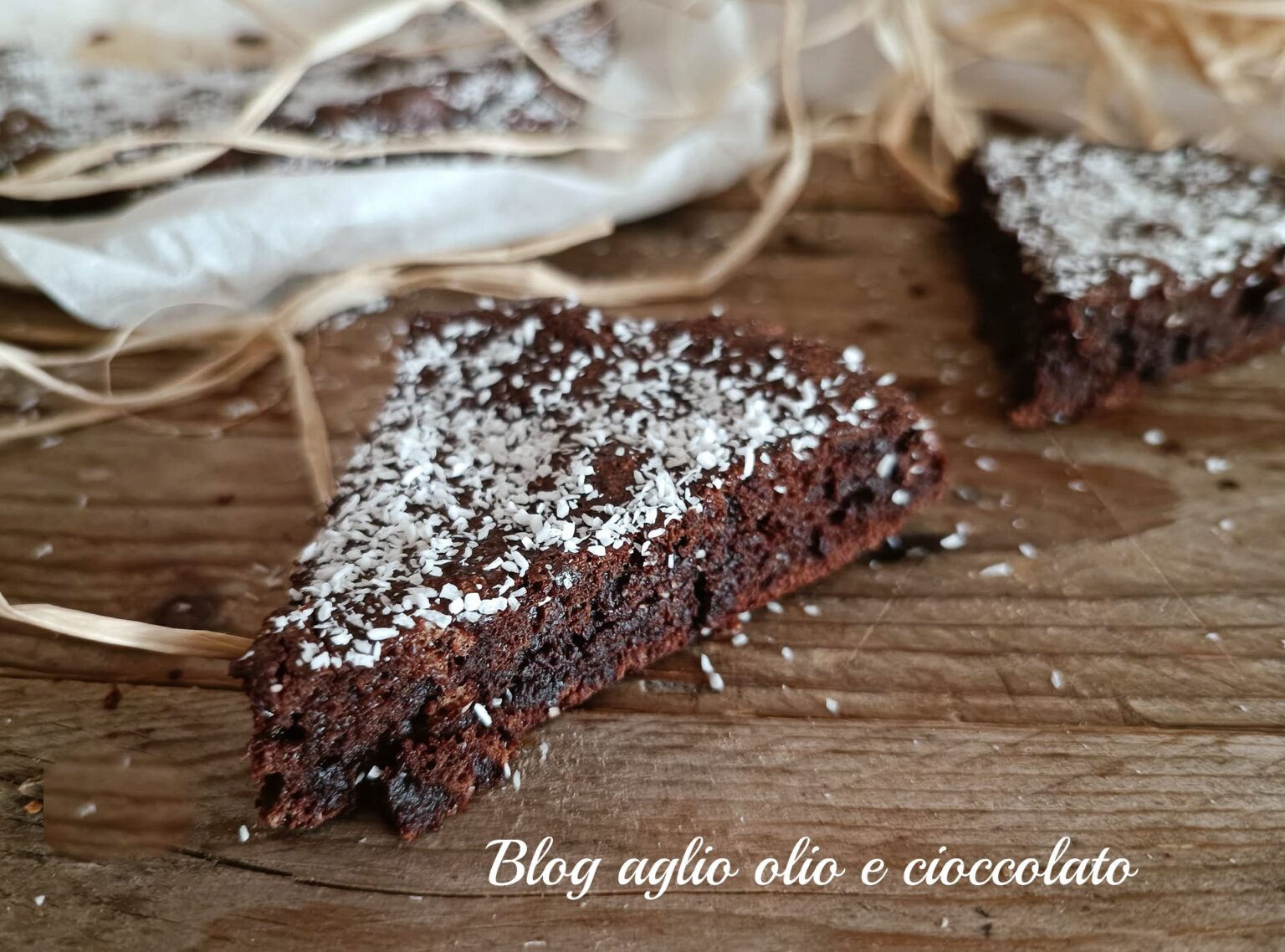 TORTA AL CIOCCOLATO CON DUE INGREDIENTI