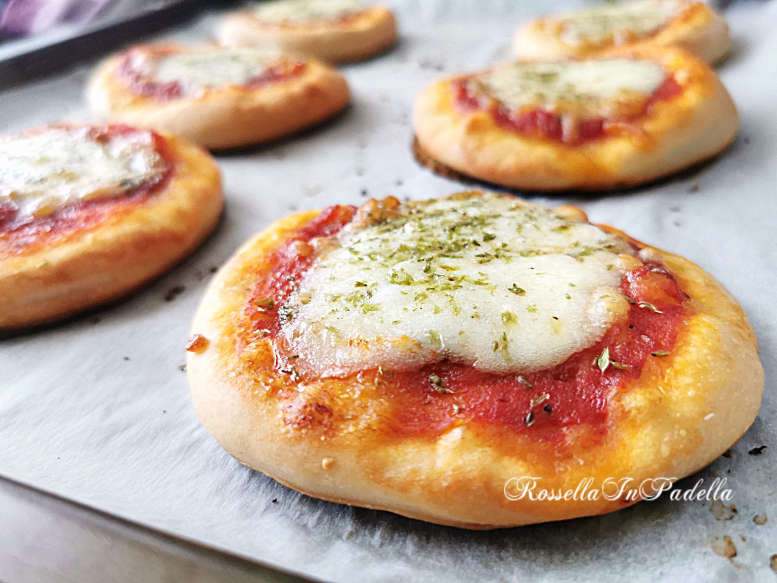 Ricetta PIZZETTE SICILIANE con IMPASTO ROSTICCERIA