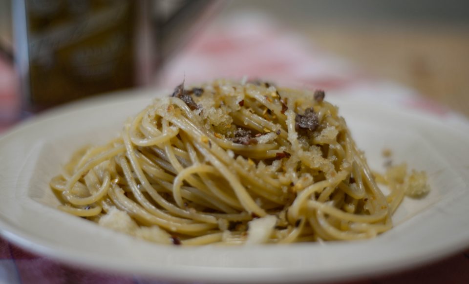 Pasta con mollica alla Calabrese - Blog Spaghetti al Sugo di Roberta ...