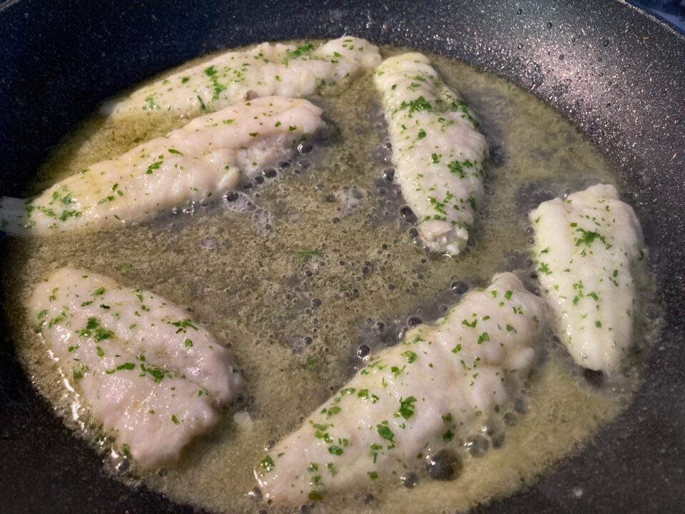 Nasello in padella con pomodorini: ricetta