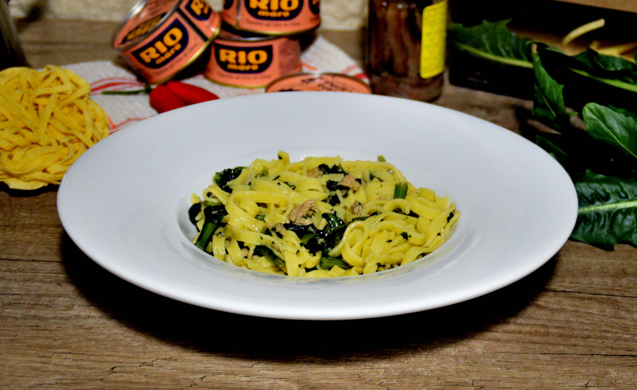 Pasta con la cicoria (catalogna) e tonno. Squisita! Solo 35 minuti