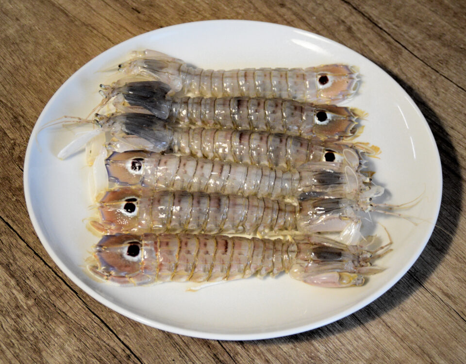 Canocchie in padella: cotte in 5 minuti. Ricetta delle cicale di mare