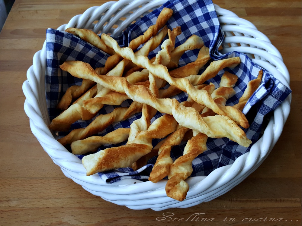 Grissini veloci - Ricetta veloce e sfiziosa pronta in 30 minuti