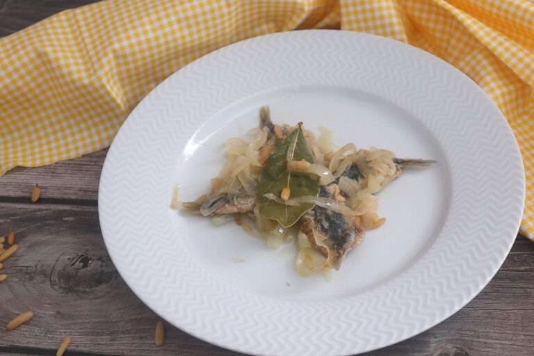 Sarde in saor ricetta veneta — Tavola imbandita