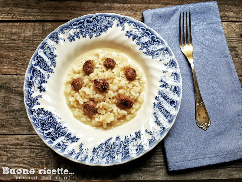 Risotto alla salsiccia, ricetta della nonna - cattivicuochi.it