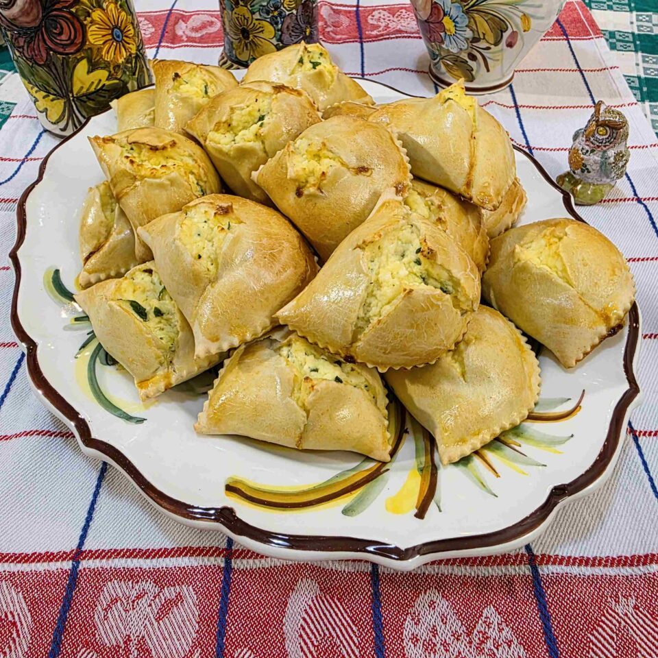 Fiadoni abruzzesi con la ricotta - Blog di trasdijuneecumblimende