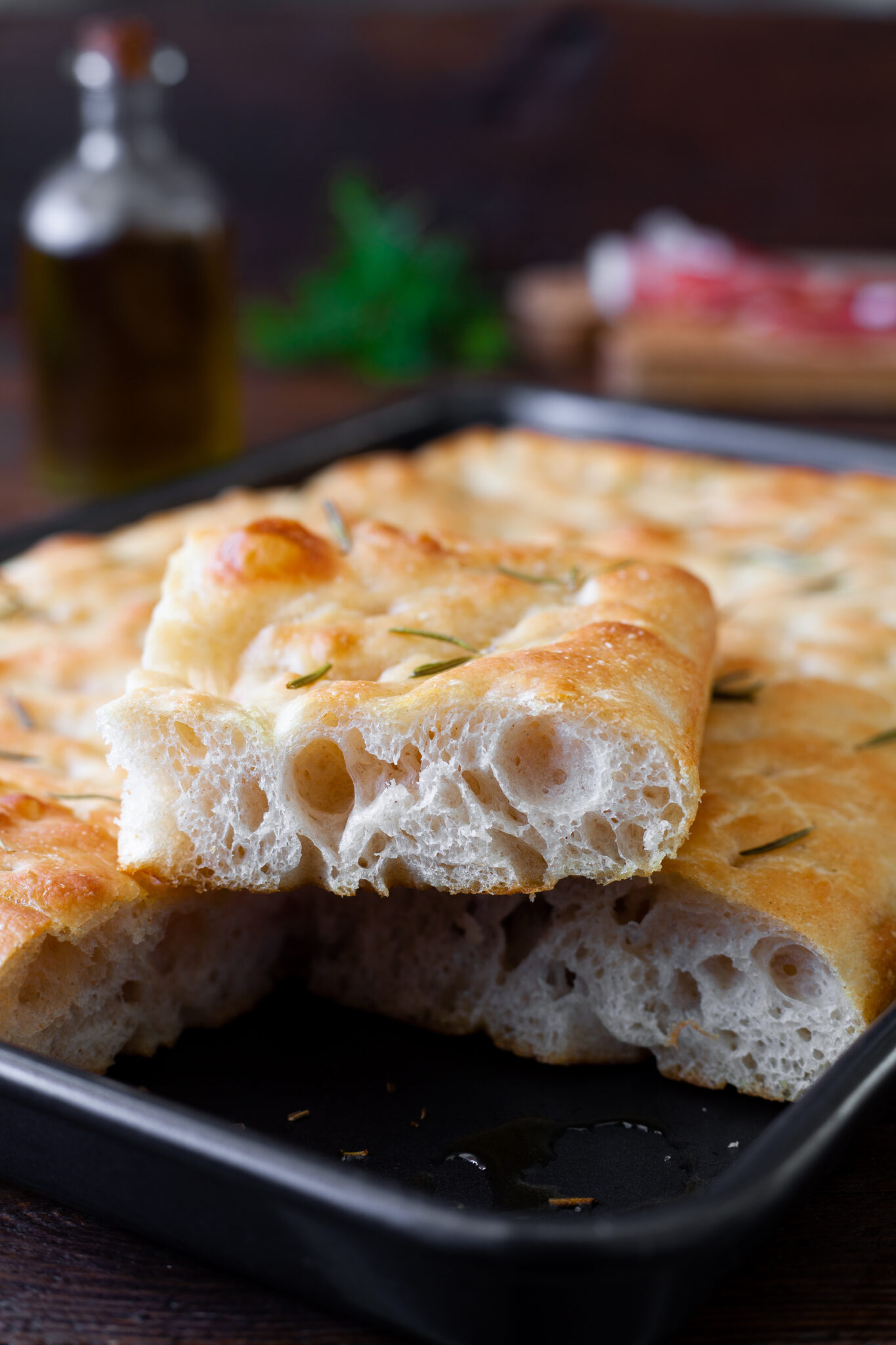 FOCACCIA IN TEGLIA, ricetta comoda con il trucco per la lievitazione
