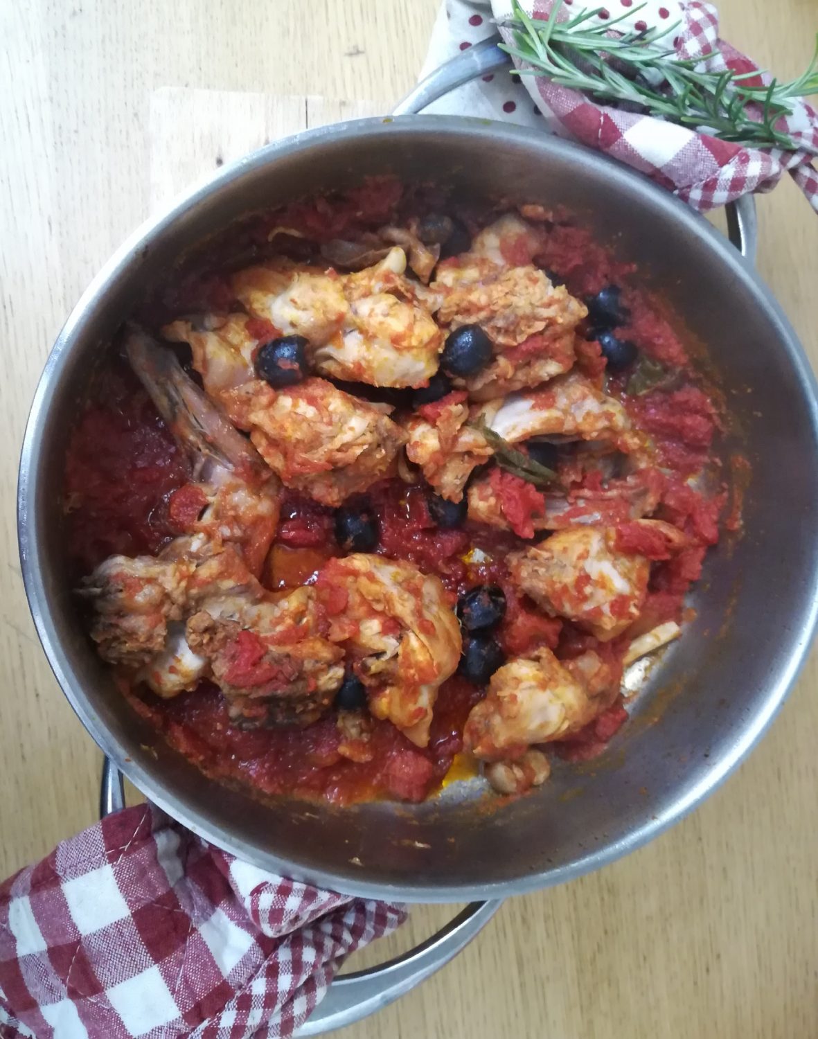 Coniglio alla cacciatora - Un'allegra pasticciona in cucina