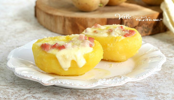 PATATE RIPIENE AL FORNO con prosciutto e formaggio