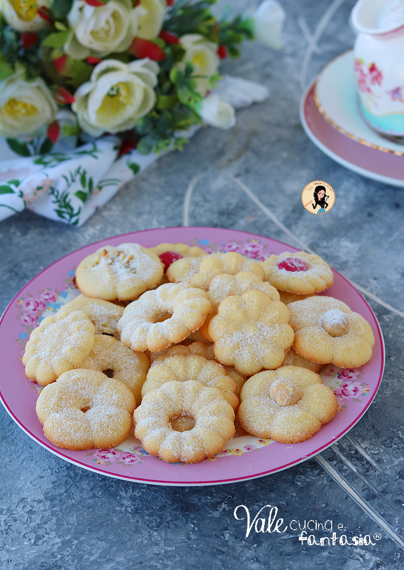BISCOTTI CON SPARABISCOTTI ricetta con tutti i consigli per utilizzarla