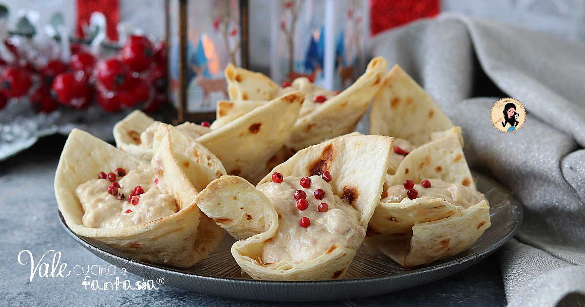 CESTINI CON CREMA AL TONNO ricetta antipasto di Natale facile