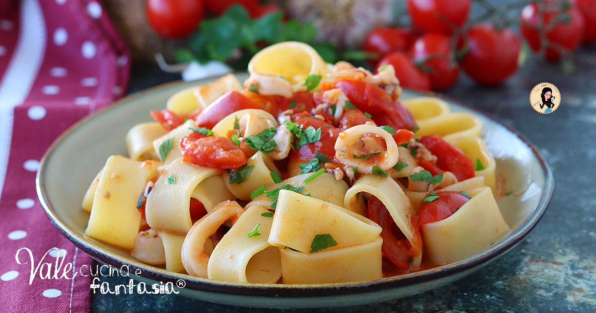 CALAMARATA ricetta primo piatto di pesce napoletano
