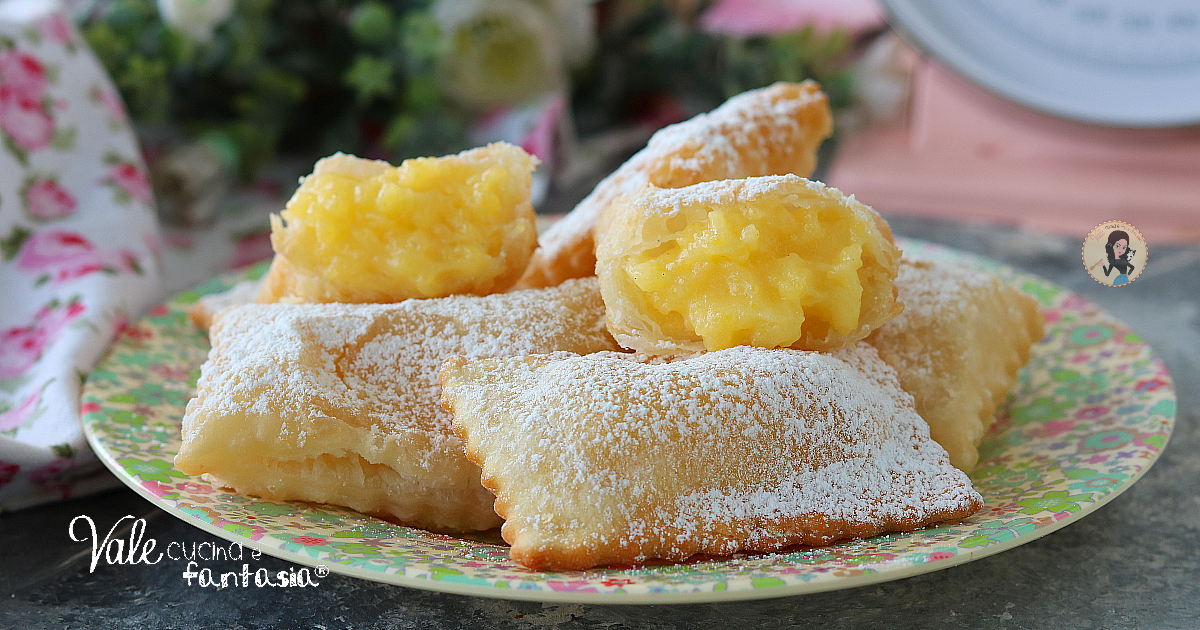 Chiacchiere ripiene alla crema Ricetta con la crema soda e perfetta