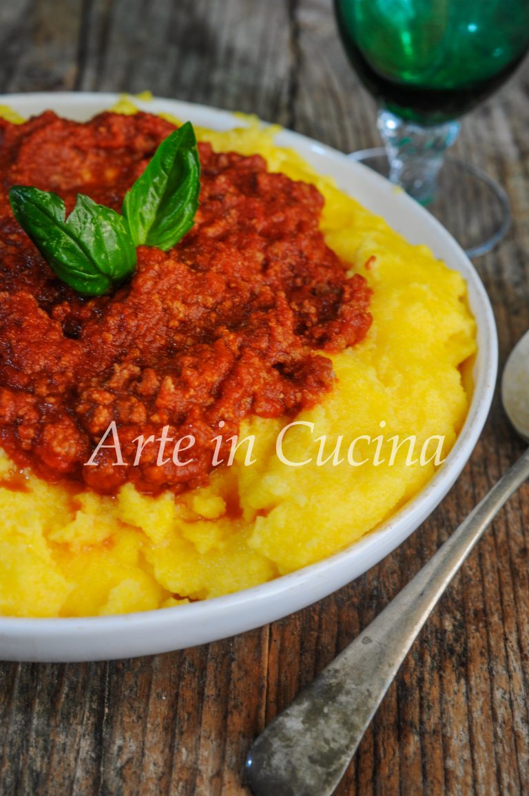 Polenta con ragù ricetta semplice e saporita