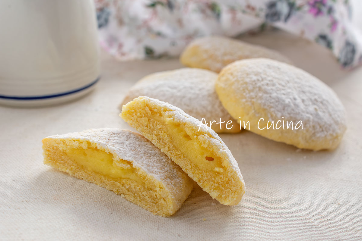 BISCOTTI CON CREMA PASTICCERA morbidi e facili