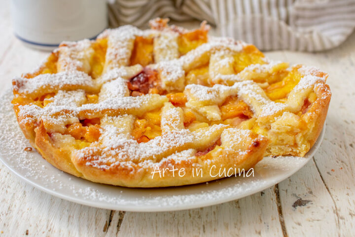 CROSTATA PESCHE E CREMA PASTICCERA morbida e cremosa
