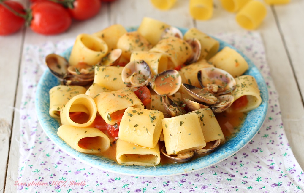 Mezzi paccheri con vongole e pomodorini - Mary Zero glutine...100% Bontà